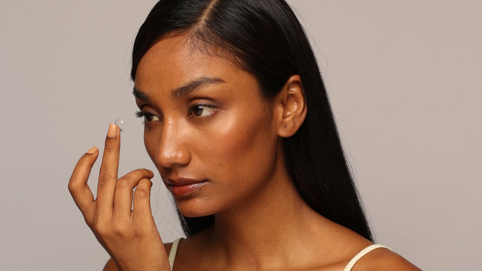 Stuck Contact Lens? Here's How to Safely Get it Out | Aqualens